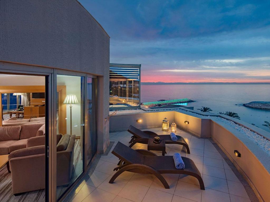 Rixos Sungate Hotel Antalya is ideally located in Kemer on the ...